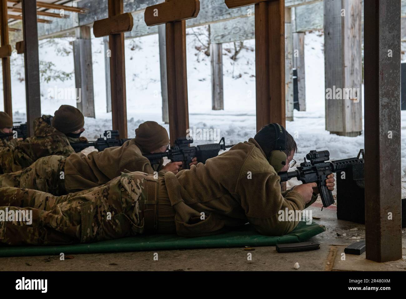 USA Air Force Airmen, die dem 290. Joint Communications Support ...