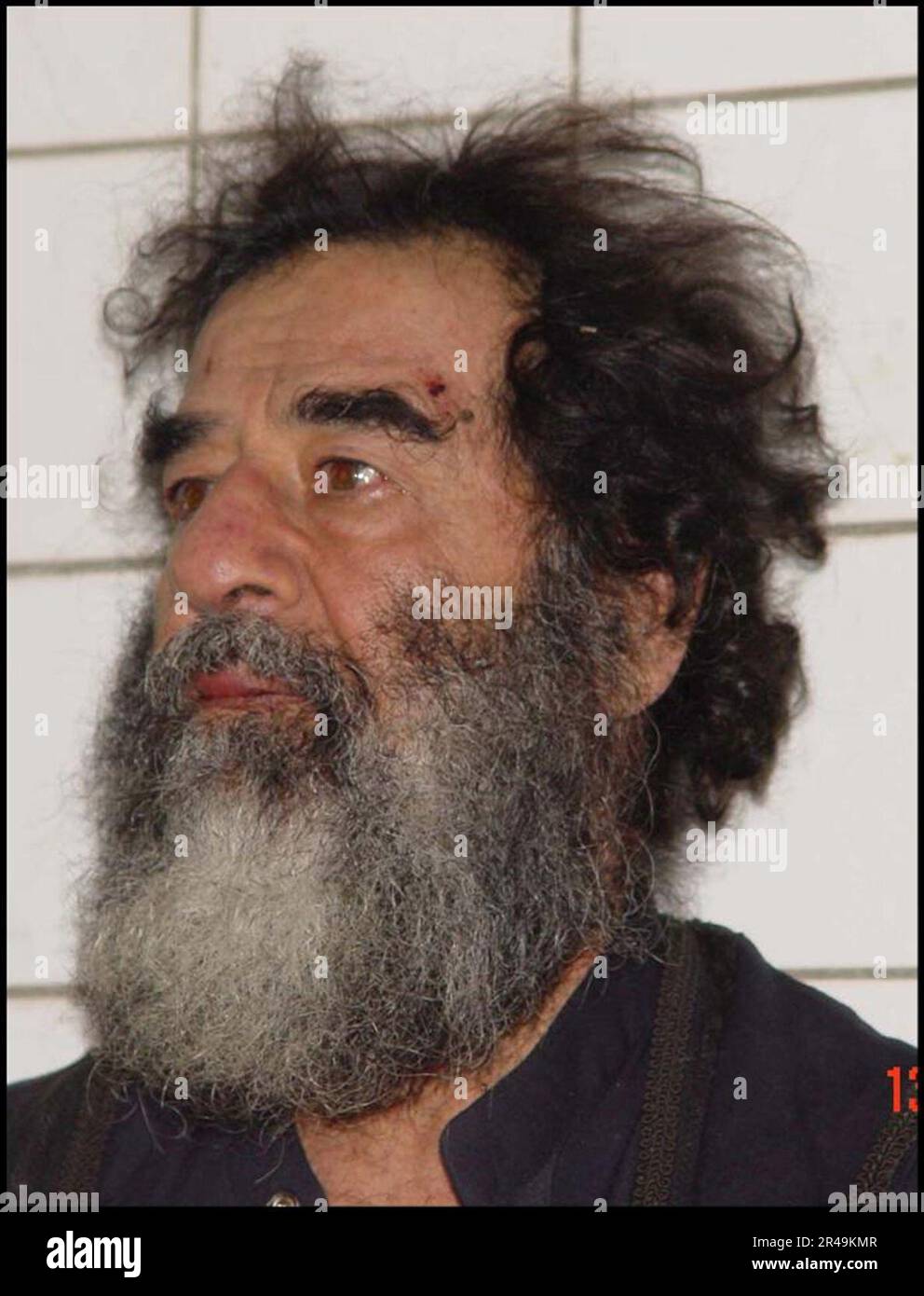 US Navy ehemaliger irakischer Führer Saddam Hussein nach seiner Festnahme durch Soldaten des 1 ...