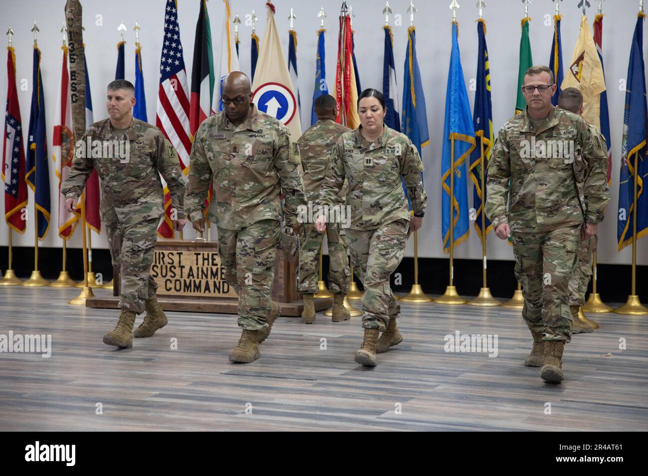 143d Stabschef des Kommandos Expeditionary Sustainment, Oberst Stephen ...