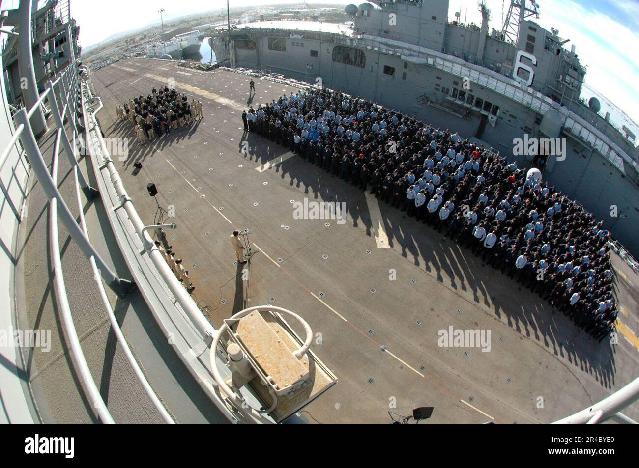 US Navy das amphibische Sturmschiff USS Boxer (LHD 4) Command Master ...