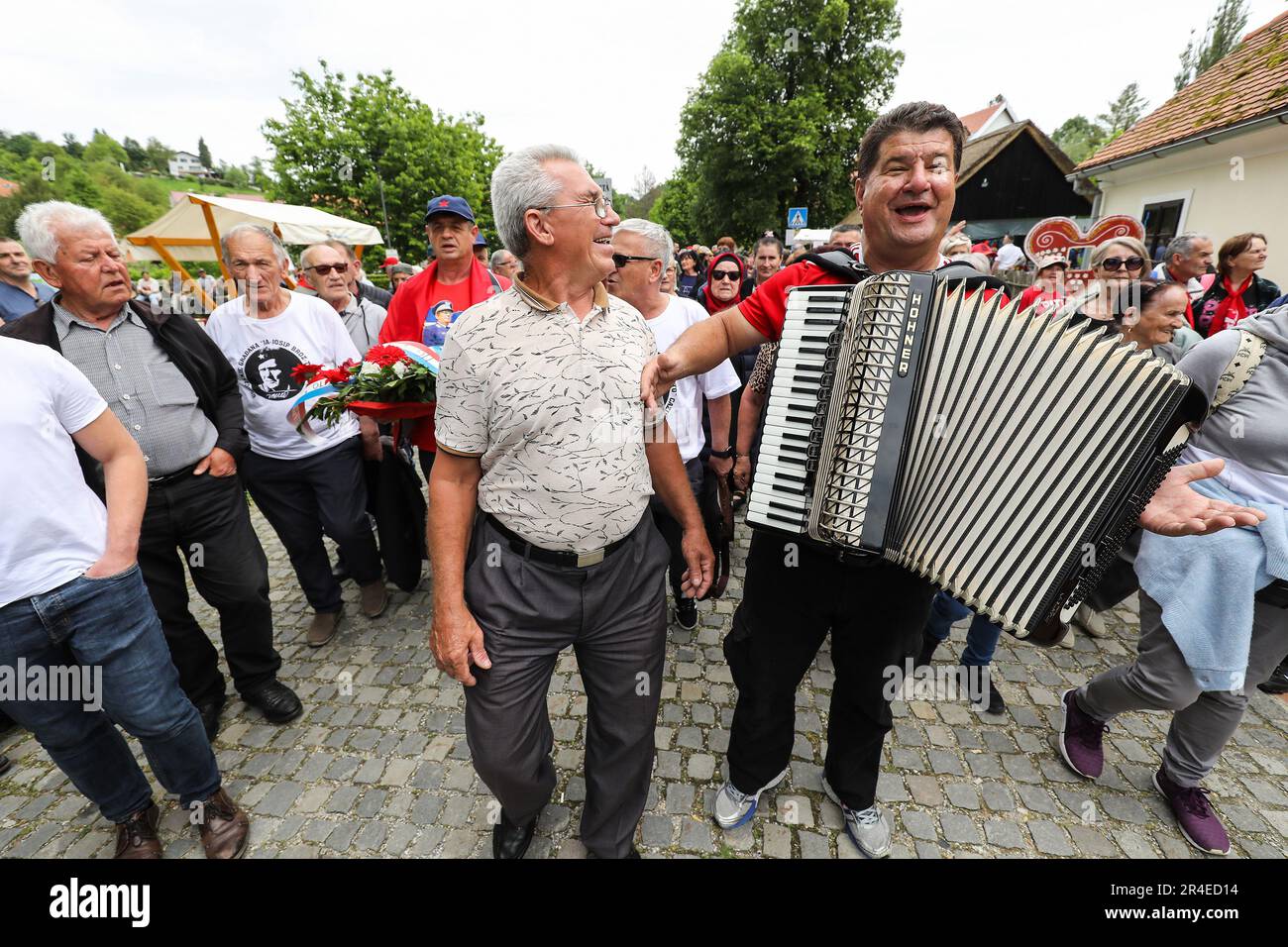 Zagreb, Kroatien. 27. Mai 2023. Mehrere hundert Bewunderer von Josip ...