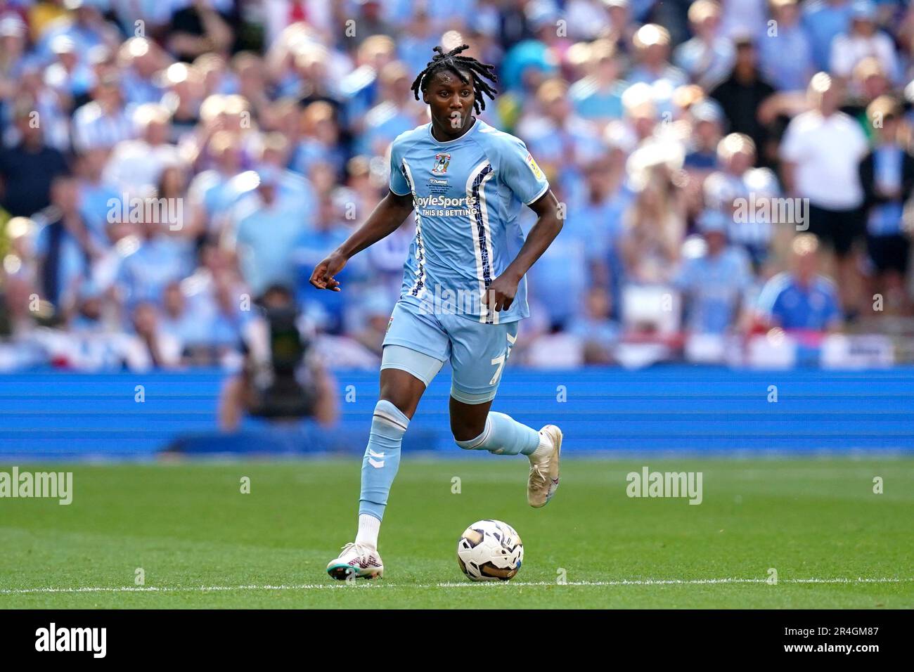 Brooke Norton-Cuffy von Coventry City während des Sky Bet Championship ...