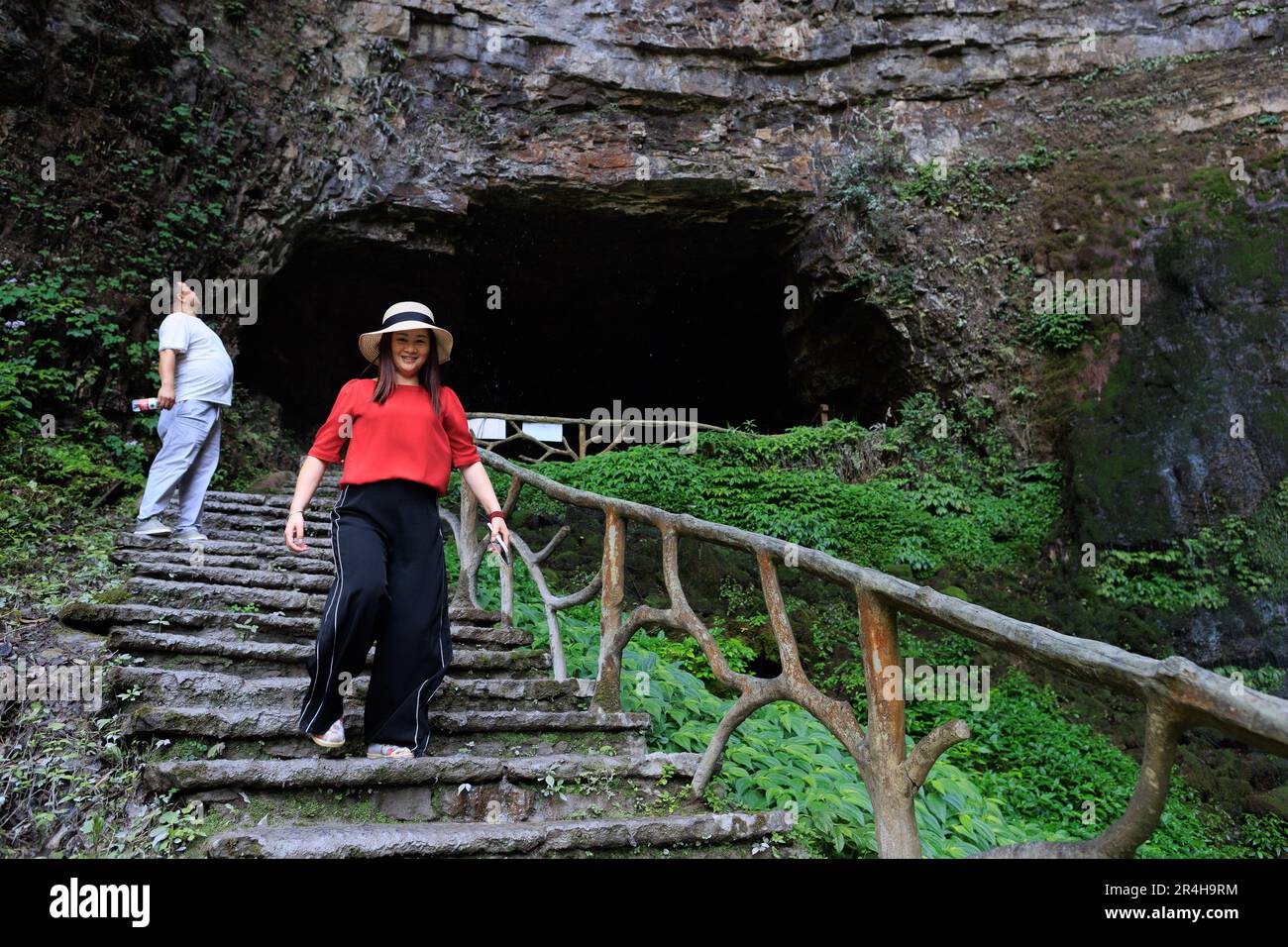 Guiyang, Chinas Provinz Guizhou. 16. Mai 2023. Touristen besuchen den ...