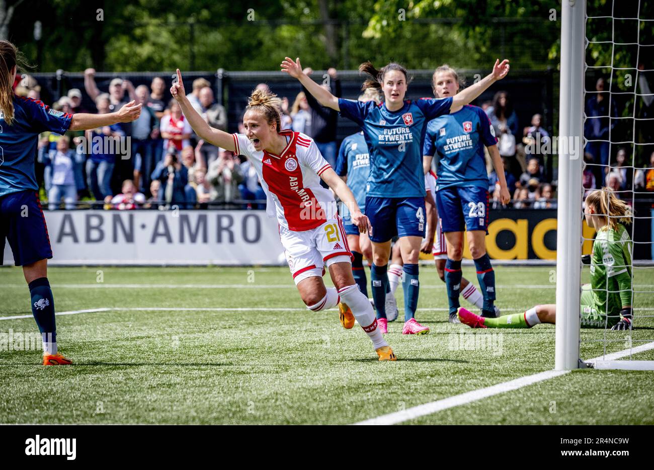 AMSTERDAM - Rosa van Gool erzielt im Finale des Eredivisie Cup 2-2 ...
