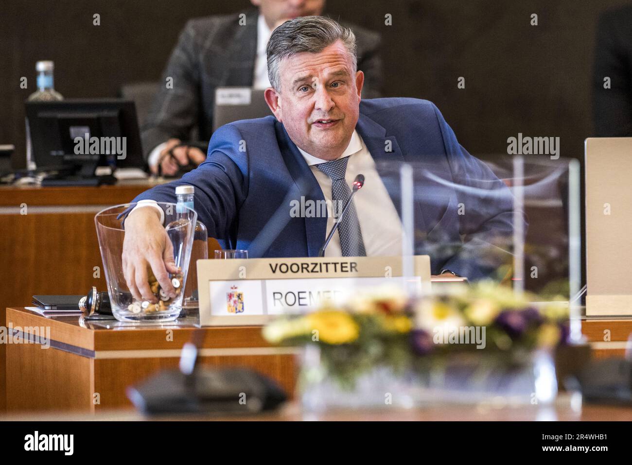 MAASTRICHT - Gouverneur Emile Roemer vor der Wahl der Senatsmitglieder. Die Wahl der Mitglieder ...