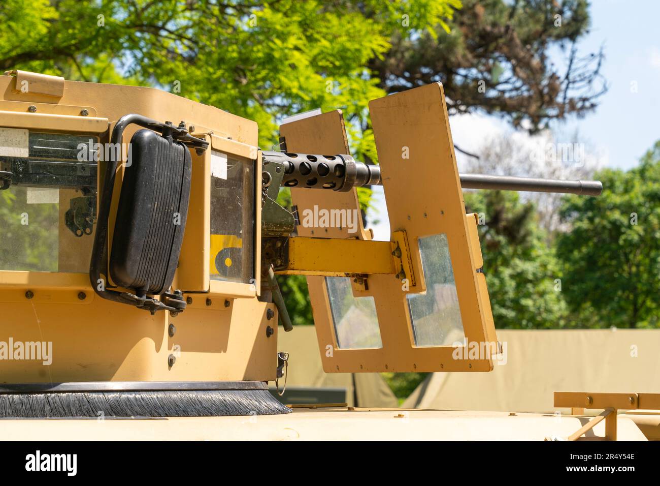 50 caliber humvee -Fotos und -Bildmaterial in hoher Auflösung – Alamy