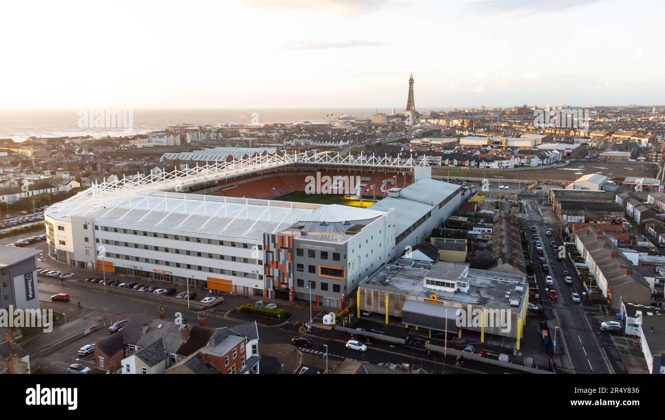 Luftaufnahme der Bloomfield Road, Heimstadion des Blackpool FC. Der ...