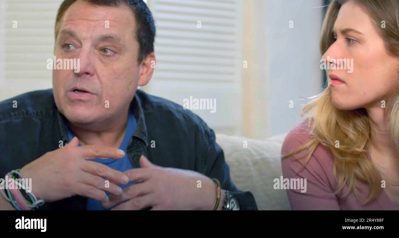 Der SPUK IN DER HÖLLENLOCHMINE, von links: Tom Sizemore, Tori Lane Ross ...