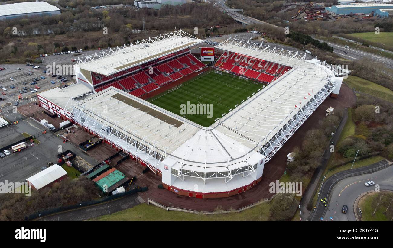 Das Stadion bet365, Heimstadion des Stoke City FC, aus der ...