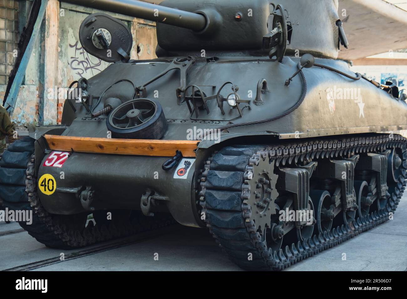 Militärstreitkräfte Tanker Militärparade Details. Alte Waffen und Autos ...