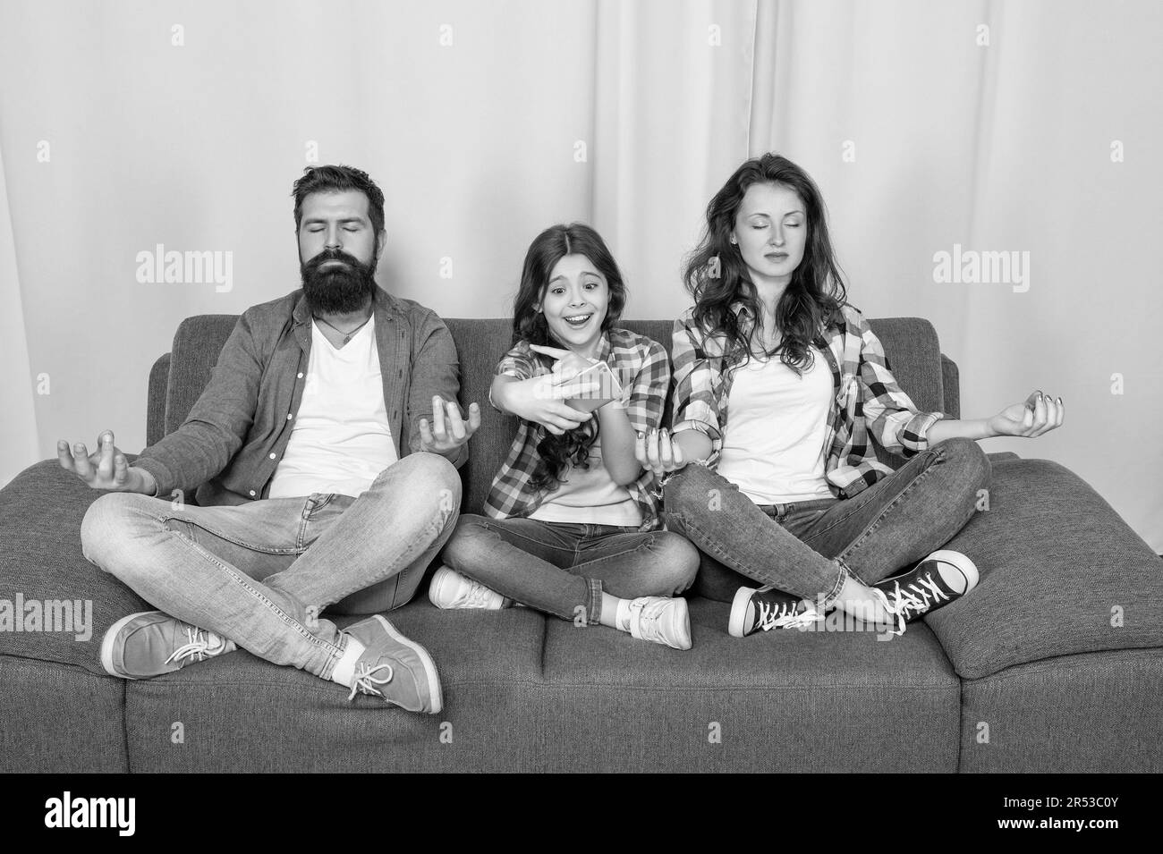 Lotus pose video Schwarzweiß-Stockfotos und -bilder - Alamy