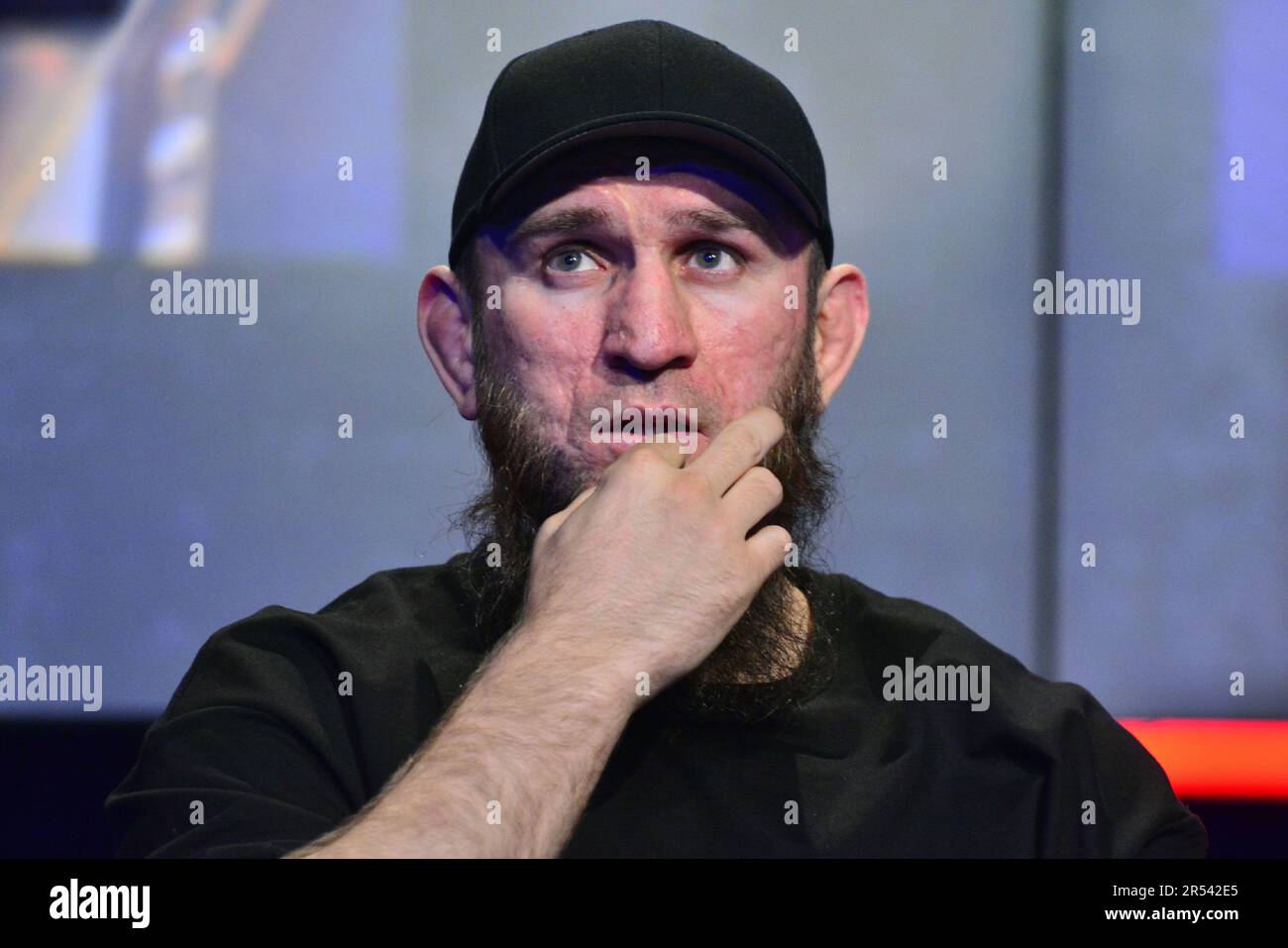 Pressekonferenz des Fight Club ren-TV. Superserie Alexey Oleinik - Oli ...