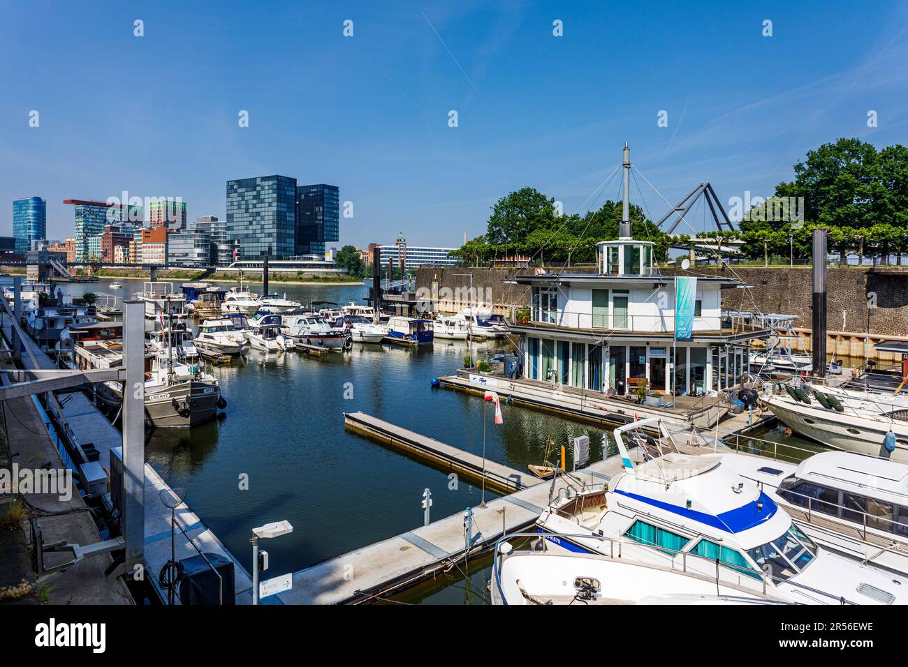 Visitare dusseldorf -Fotos und -Bildmaterial in hoher Auflösung – Alamy