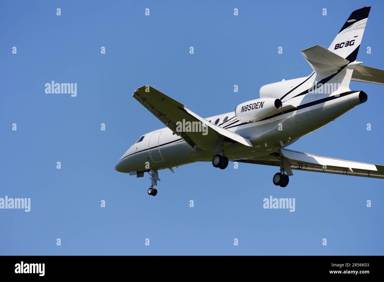 Dassault falcon 50 landung -Fotos und -Bildmaterial in hoher Auflösung ...