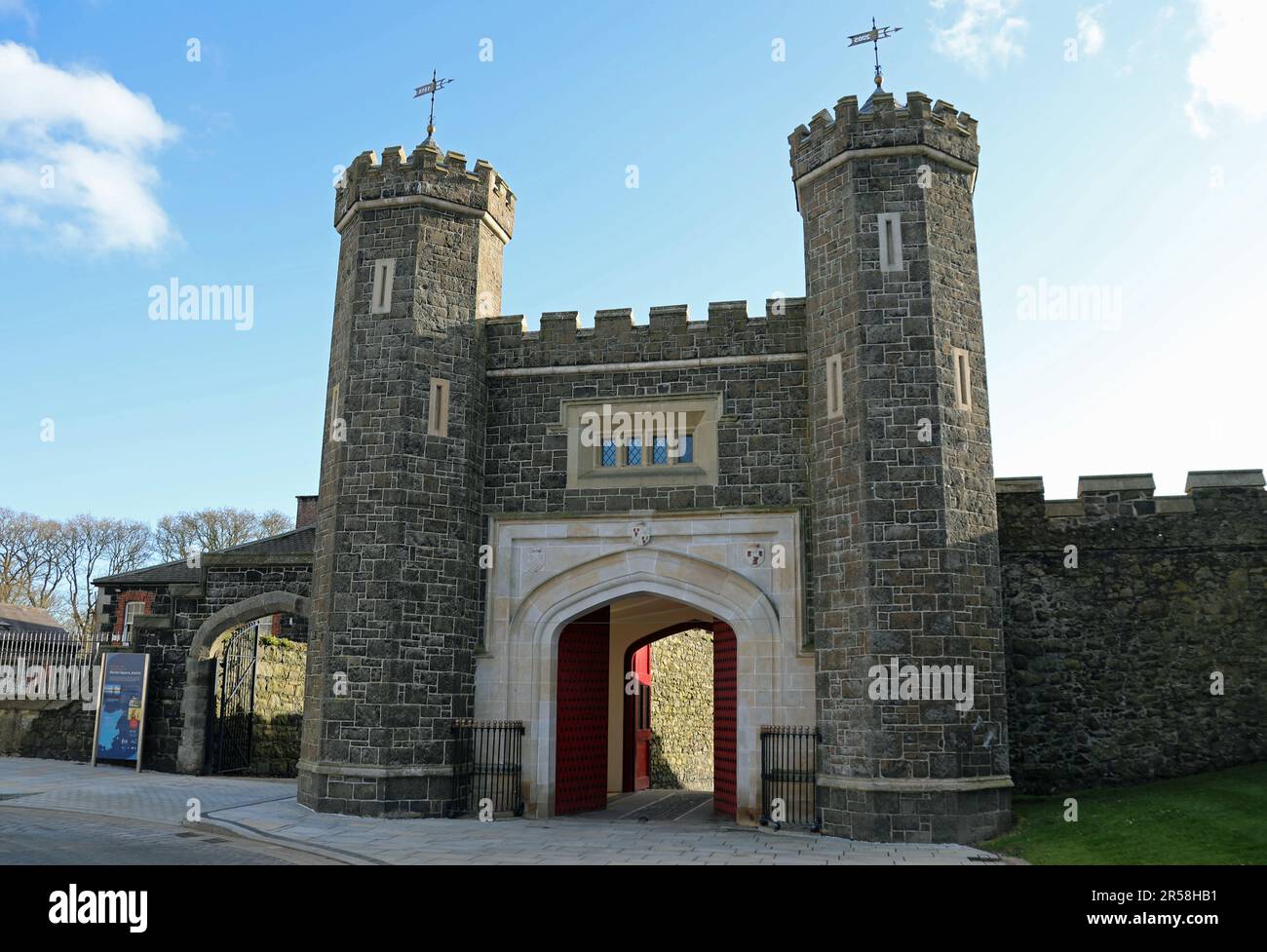 Town gate ireland -Fotos und -Bildmaterial in hoher Auflösung – Alamy