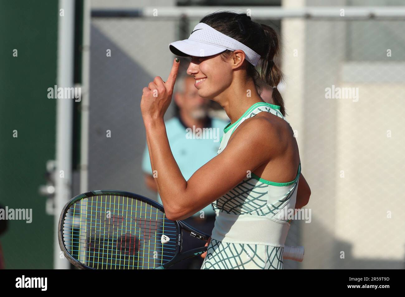 Paris, Frankreich. 01. Juni 2023. Olga Danilovic von Serbien feiert ihren Sieg über Jasmine ...