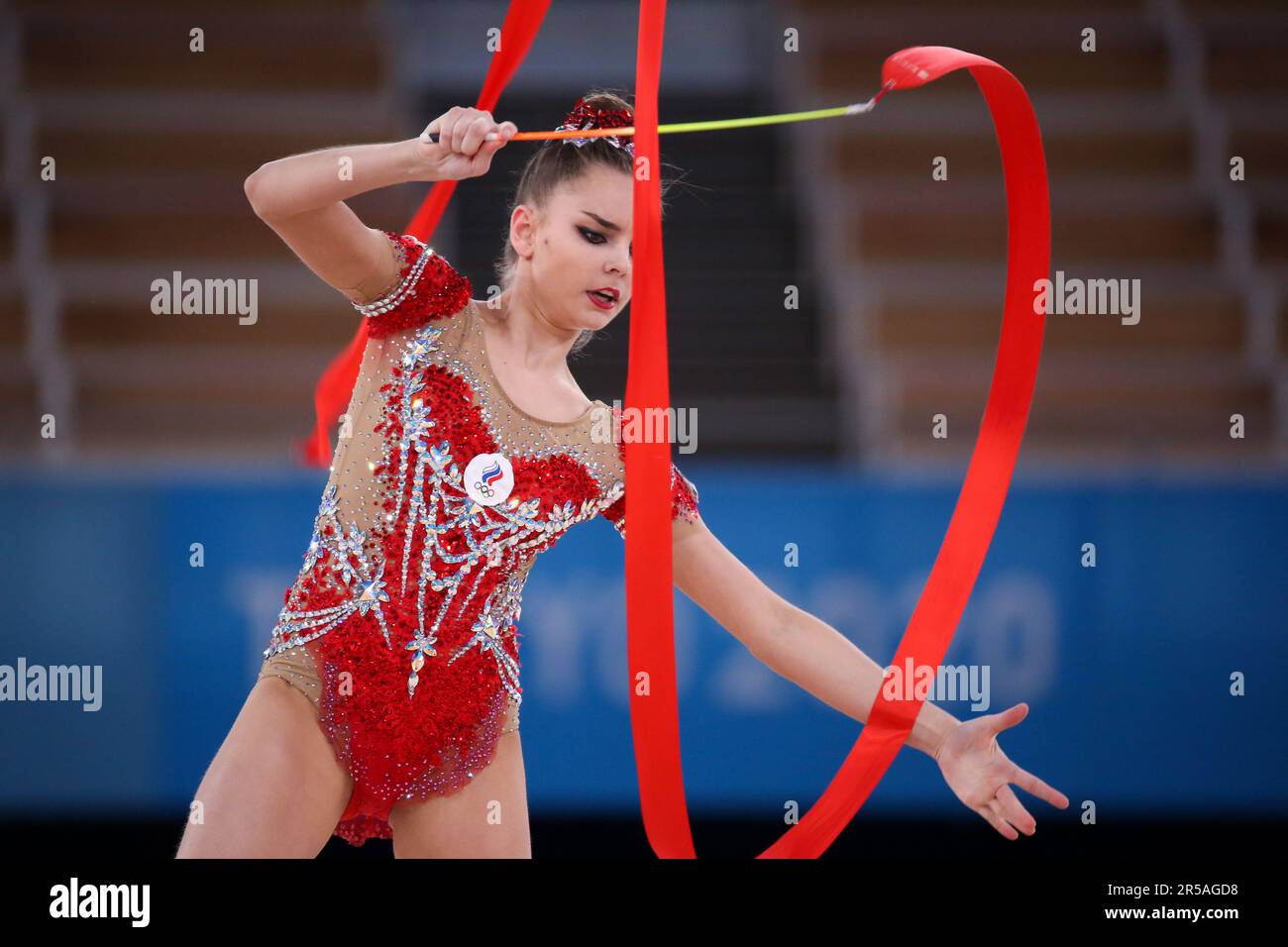 7. AUGUST 2021 – Tokio, Japan: Dina AVERINA von Team Russland tritt beim Rhythmic Gymnastics ...