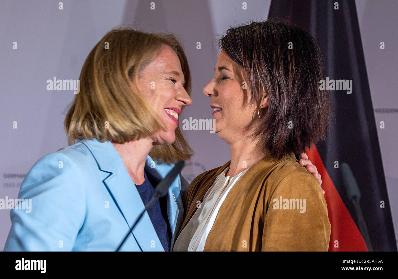 German Foreign Minister Annalena Baerbock, right, and Anniken Huitfeldt ... German Foreign Minister Annalena Baerbock, right, and Anniken Huitfeldt ...