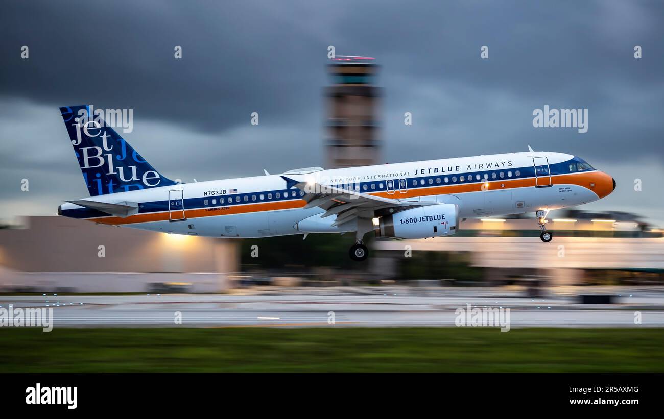Jetblue a320 -Fotos und -Bildmaterial in hoher Auflösung – Alamy