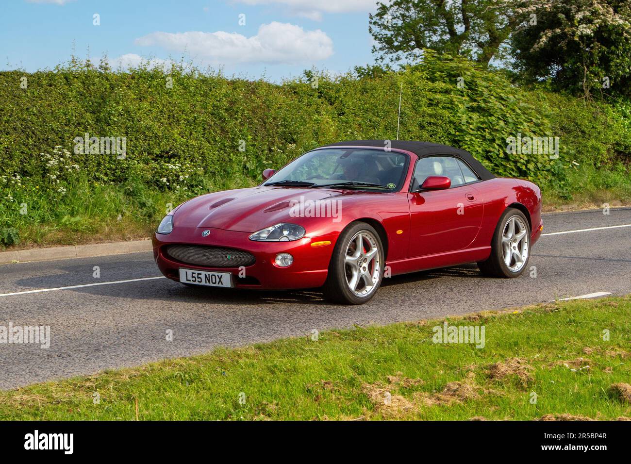 Oldtimer, Motoren aus vergangenen Jahren auf dem Weg zur Capesthorne ...