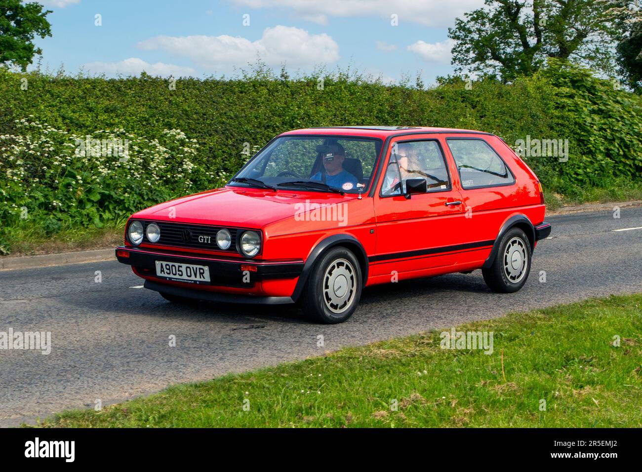 1984 Red Volkswagen Golf GTI Oldtimer, Motoren von gestern auf dem Weg ...