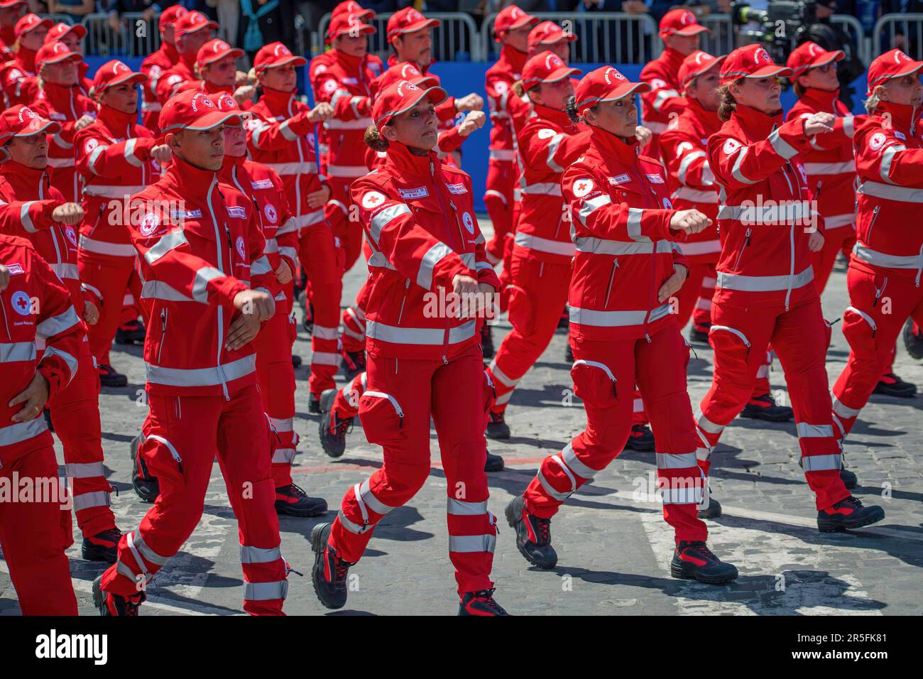 Rom, Italien. 02. Juni 2023. Das Rote Kreuz nimmt freiwillig an der ...
