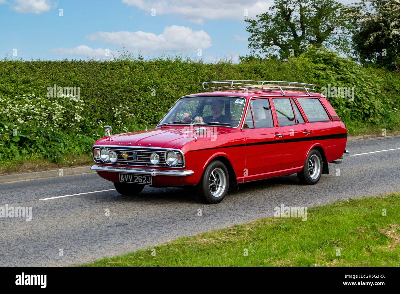Oldtimer, Motoren aus vergangenen Jahren auf dem Weg zur Capesthorne ...