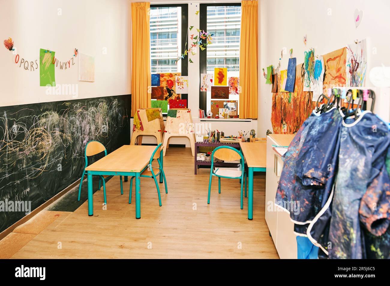 Kindergarten school -Fotos und -Bildmaterial in hoher Auflösung – Alamy