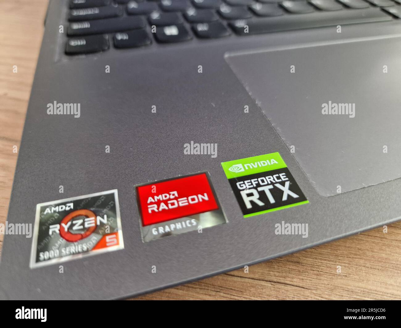 Logo der rtx technologie -Fotos und -Bildmaterial in hoher Auflösung ...