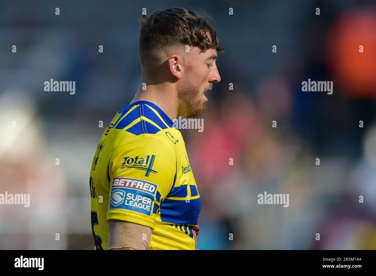 Matty Ashton #5 von Warrington Wolves während des Magic Weekend Spiels ...