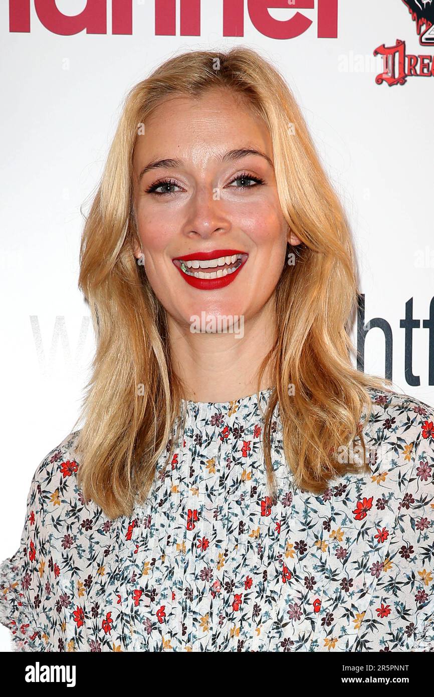 Caitlin Fitzgerald besucht die europäische Premiere von „der Mann, der ...