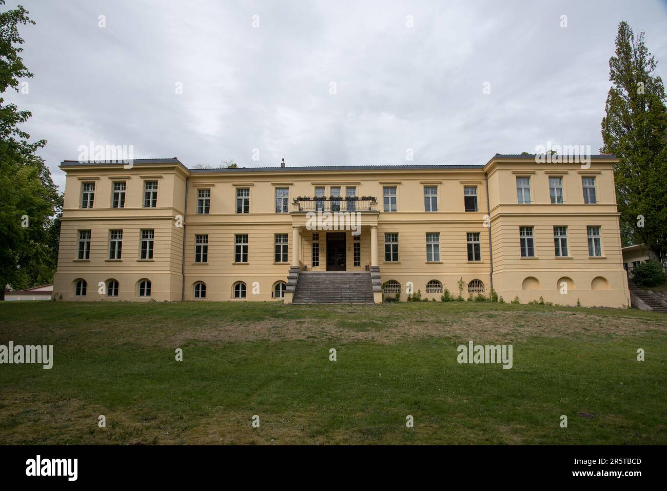 Jugendzentrum schloss gerswalde -Fotos und -Bildmaterial in hoher ...