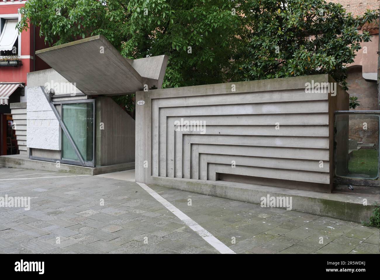 Venedig, Carlo Scarpa, Eingang Tolentini, Università Iuav // Venedig ...