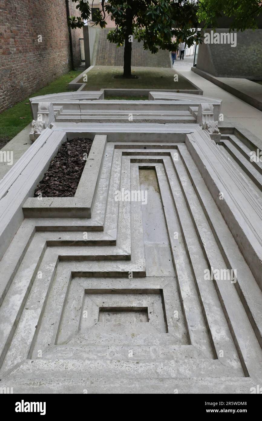 Venedig, Carlo Scarpa, Eingang Tolentini, Università Iuav // Venedig, Haupttor des ...