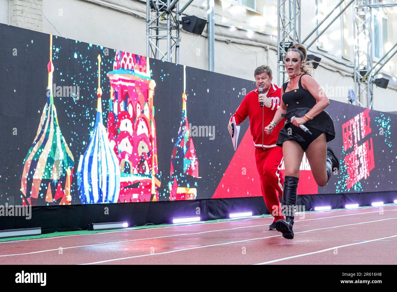 Juni 06,2023. Russland. Moskau. Russland. Moskau. Sportkommentator, TV ...