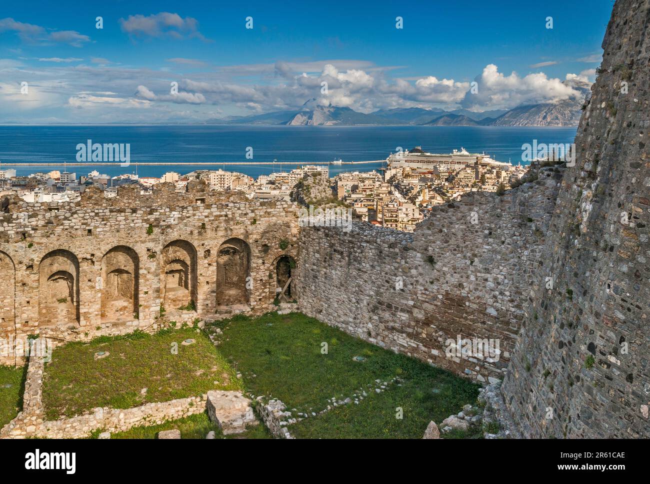 Golf von patra -Fotos und -Bildmaterial in hoher Auflösung – Alamy