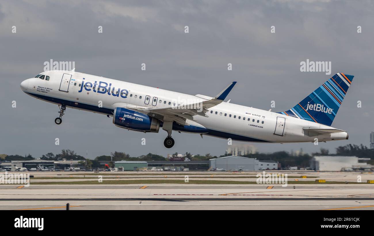 Jetblue a320 -Fotos und -Bildmaterial in hoher Auflösung – Alamy