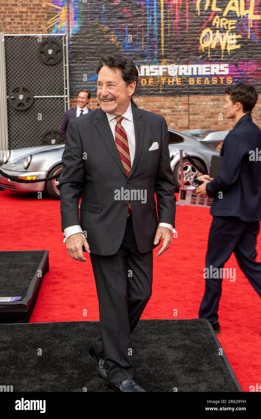 Transformiert den Aufstieg der Bestien New York City Red Carpet und ...