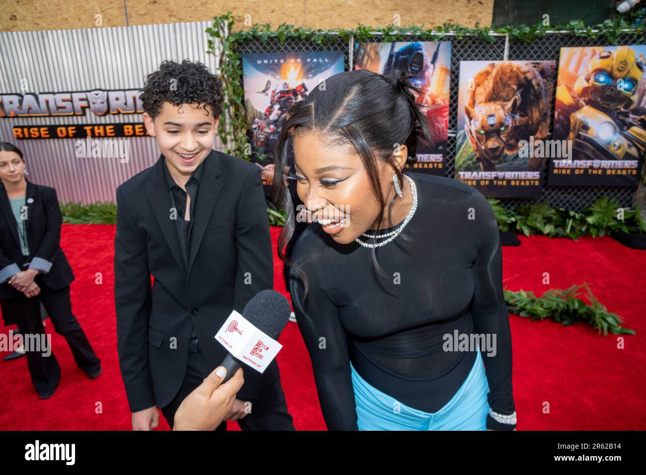 Transformiert den Aufstieg der Bestien New York City Red Carpet und ...