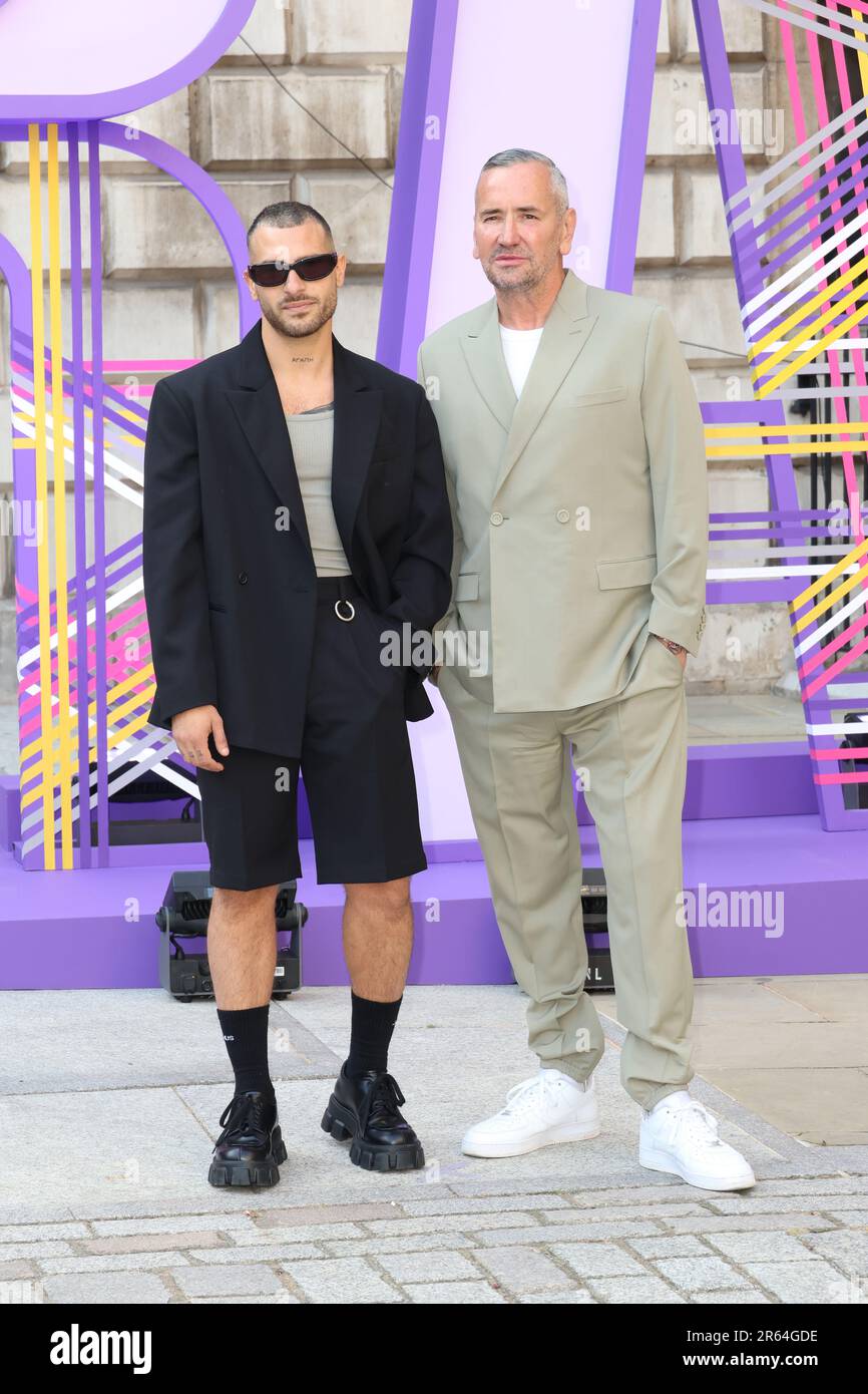 Fat tony und stavros agapiou -Fotos und -Bildmaterial in hoher ...