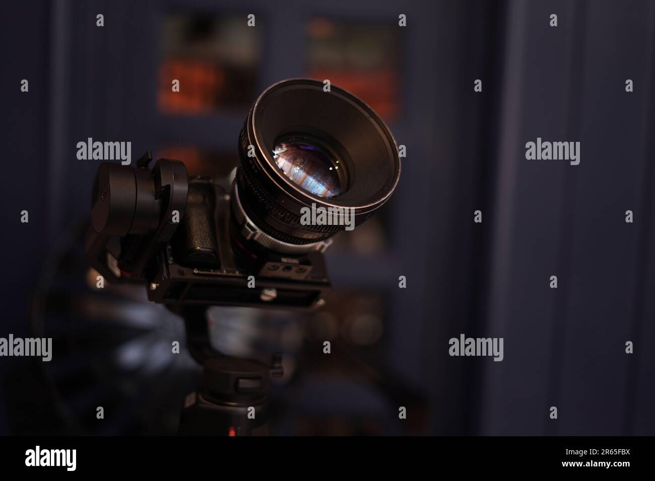 Stativ standard -Fotos und -Bildmaterial in hoher Auflösung – Alamy