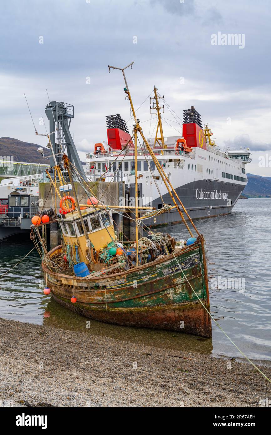 Sicht auf einen verlassenen trawler -Fotos und -Bildmaterial in hoher ...