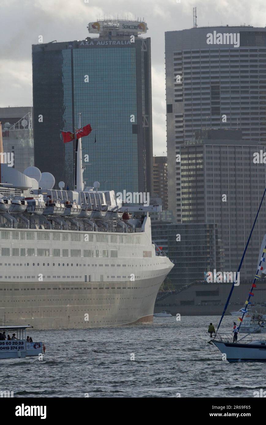 Die QE2, das älteste Schiff der Cunard-Flotte, besucht die Stadt zum ...
