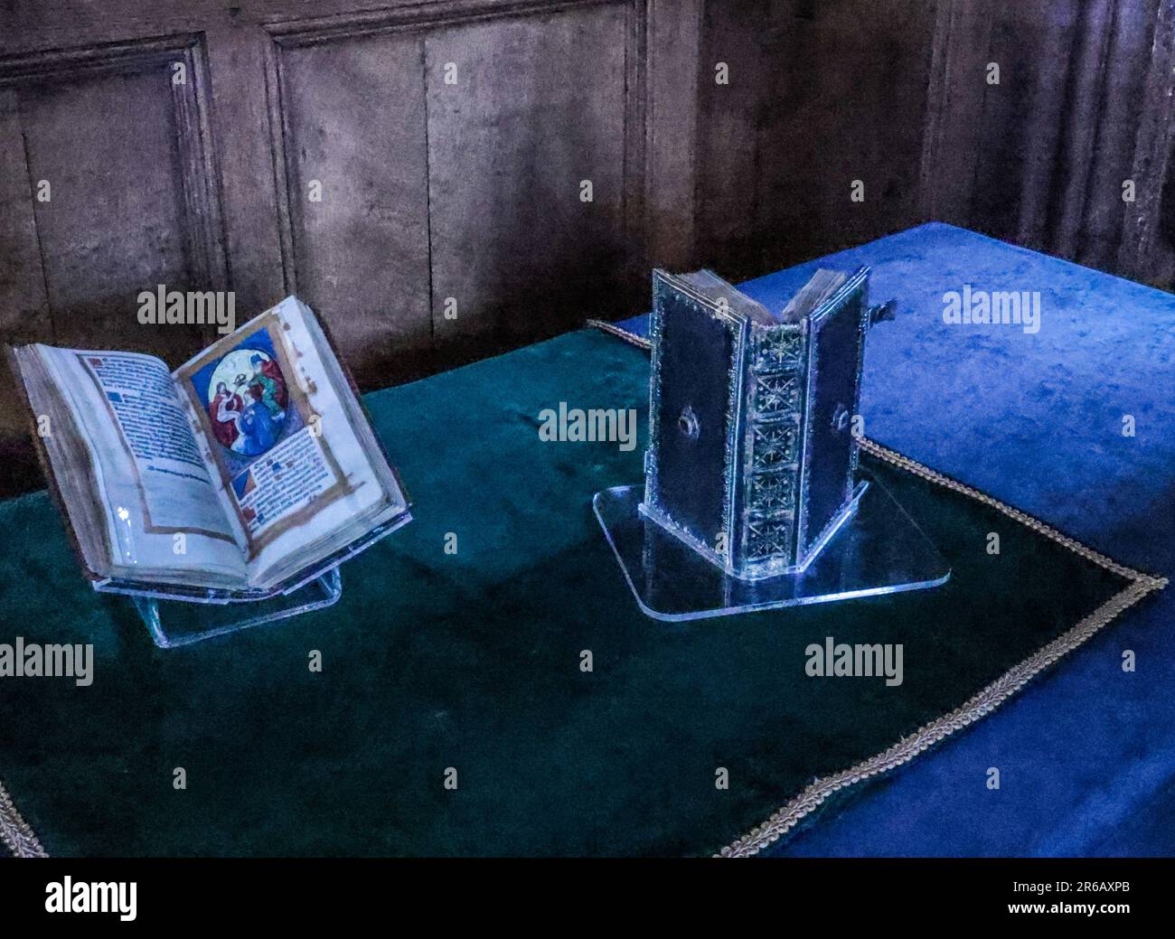 Biblisches gebetbuch -Fotos und -Bildmaterial in hoher Auflösung – Alamy