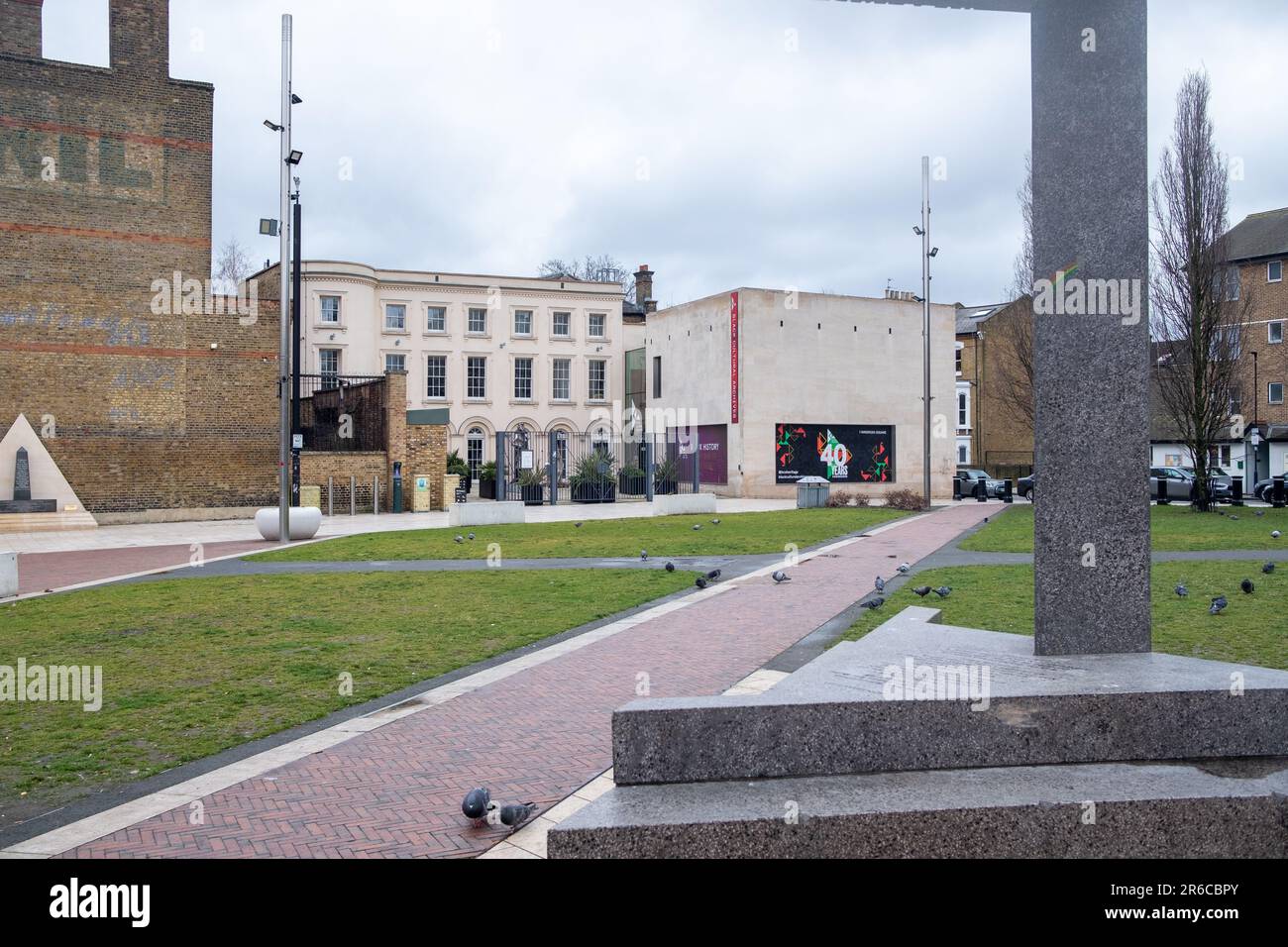 Windrush square -Fotos und -Bildmaterial in hoher Auflösung – Alamy