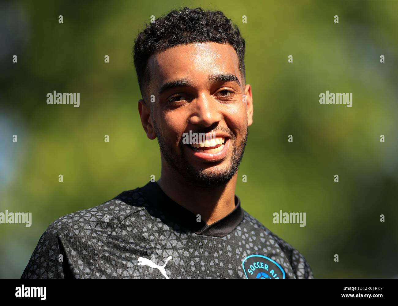 Niko Omilana während eines Trainings bei Champneys Tring vor dem Spiel ...