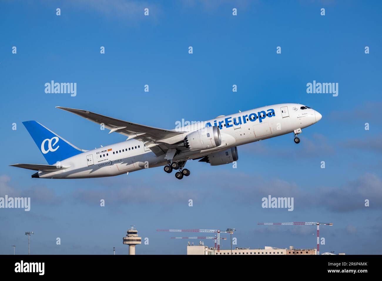 PALMA, SPANIEN - 9 2023 9. JUNI : Boeing 787-8 Dreamliner, Air Europa ...