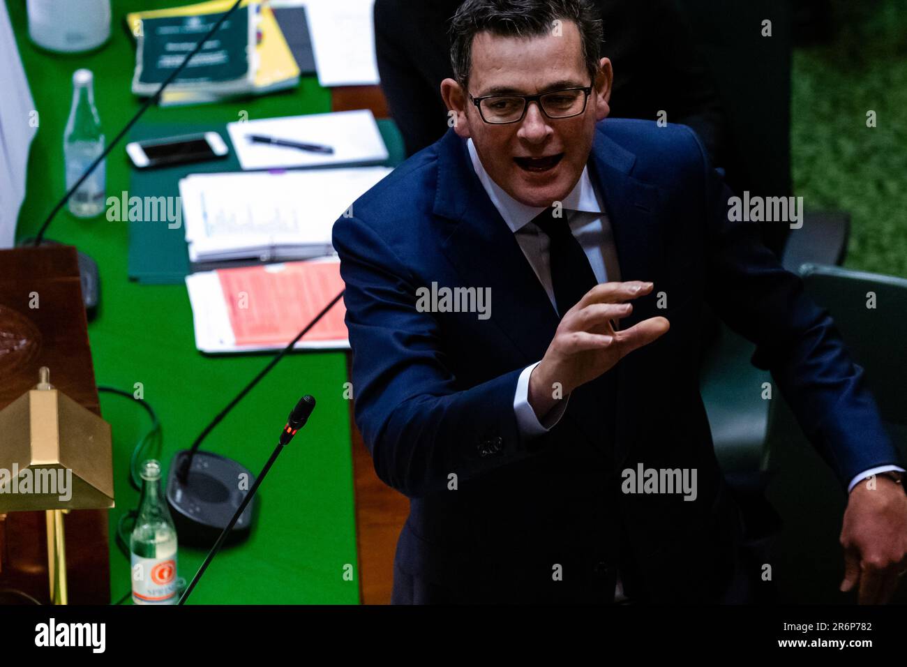 MELBOURNE, AUSTRALIEN - Juni 02: Premier Daniel Andrews lässt während ...