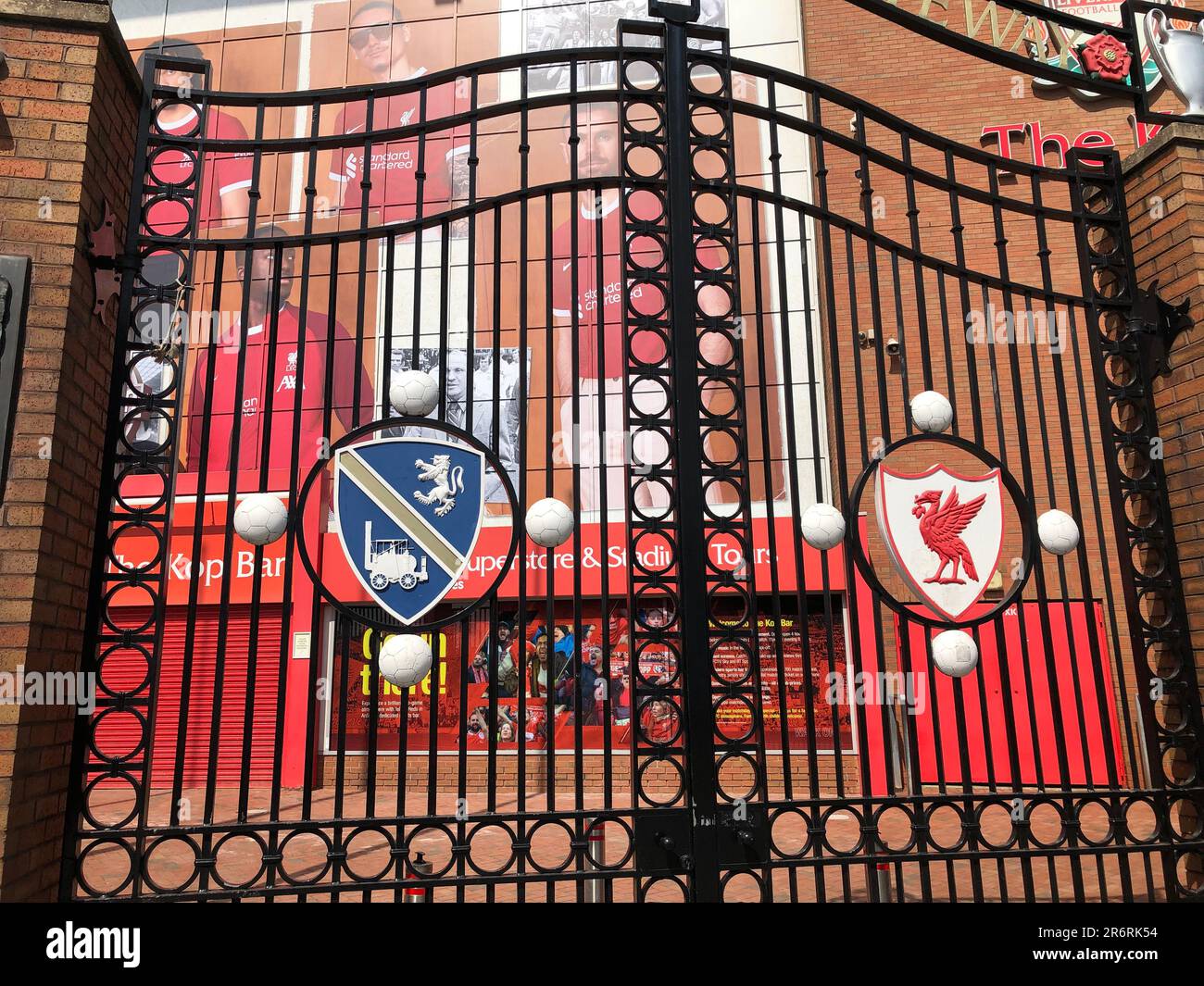 Anfield stadium liverpool -Fotos und -Bildmaterial in hoher Auflösung ...