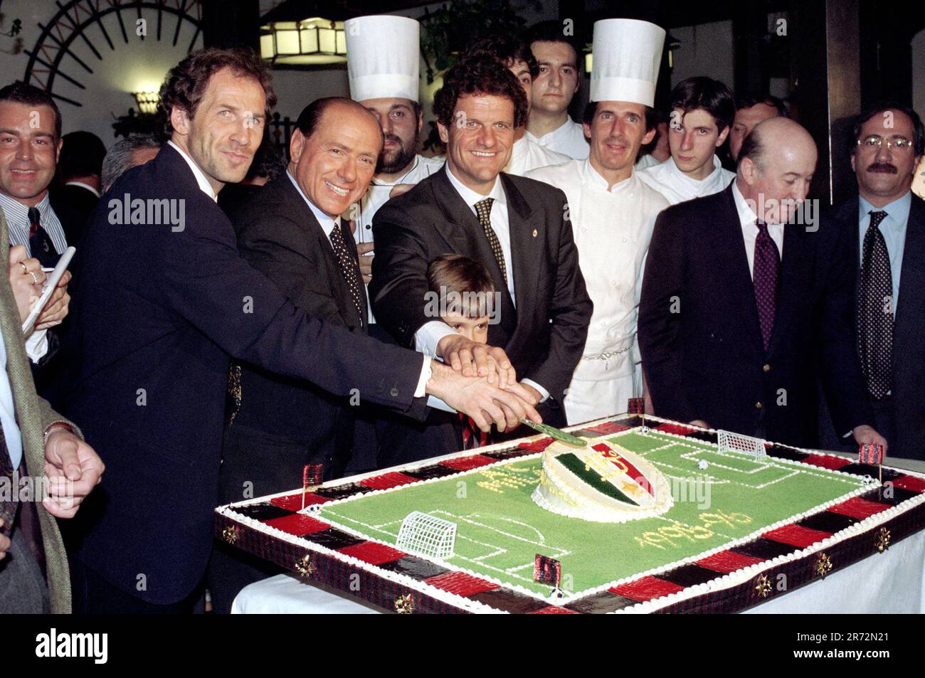 Berlusconi capello -Fotos und -Bildmaterial in hoher Auflösung – Alamy
